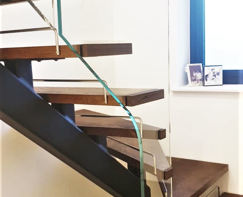 Centre Stringer Spine Staircase - South Coast Steel - Sussex ...