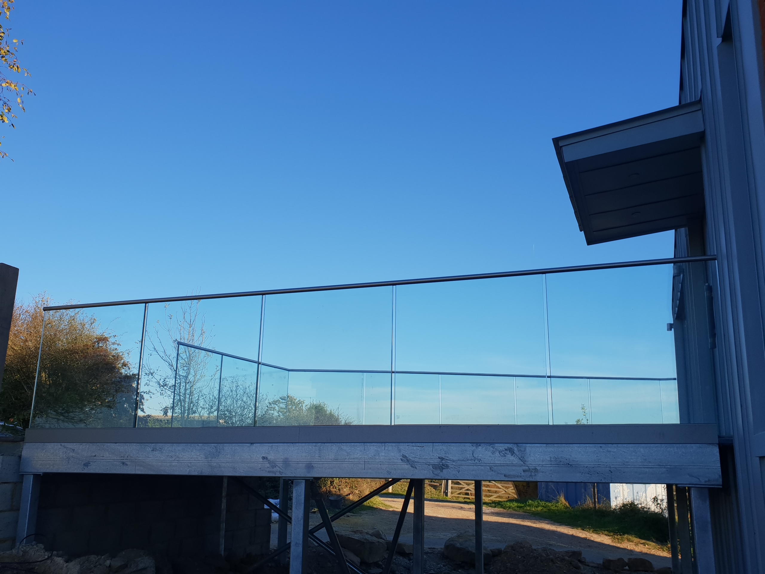 Frameless-Glass-Balustrade-Mayfield-Balcony-Stainless (15) - South ...